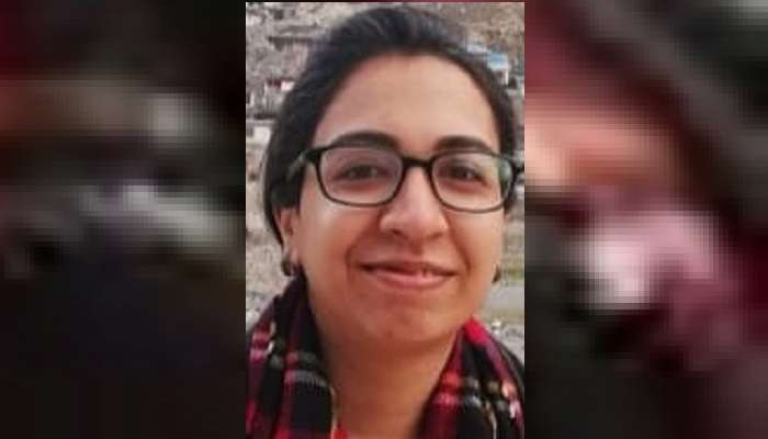 تاریخ میں سفر: ایک مختلف جہان کی سرگزشت - ہم سب